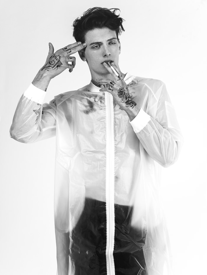 Five Guns by Bastian Traunfellner