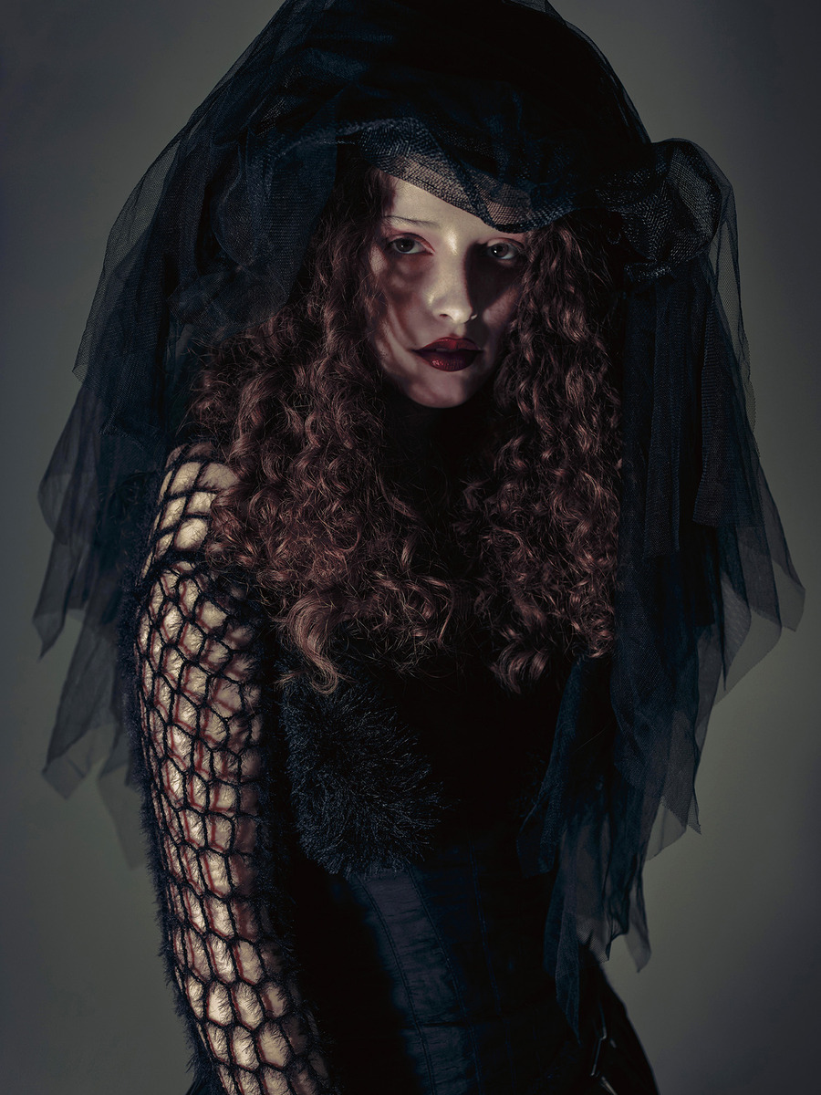 The Ghost of a Flea - KALTBLUT Magazine