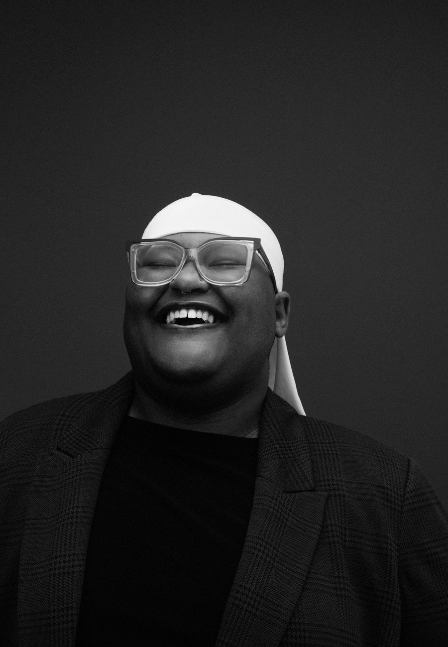 I AM ROZE Makes a Stunning Debut with "Dollar" at COLORS: A Night of ...