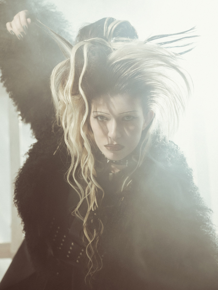 Chaos Room - KALTBLUT Magazine